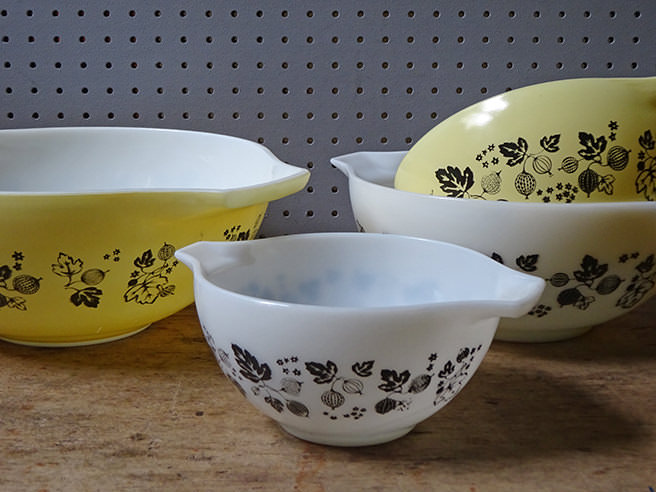 Vintage Pyrex patterns - H is for Home Harbinger