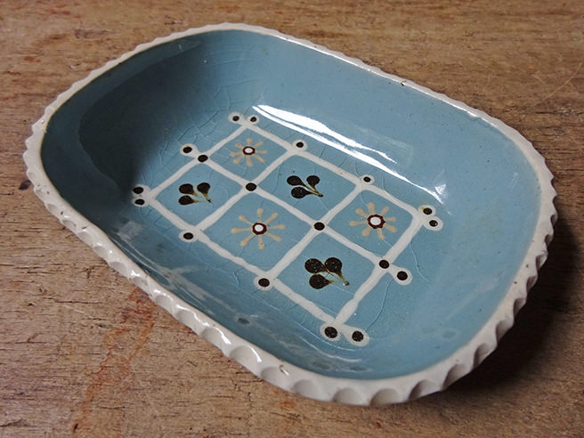 Dish of the day: Ambleside Pottery - H is for Home Harbinger