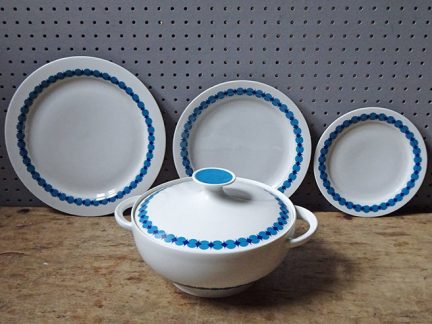 There's no doubting it's Thomas! - H is for Home Harbinger